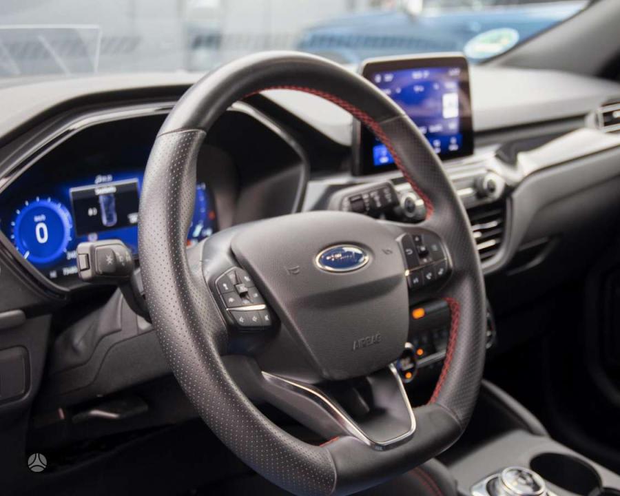 White Ford Kuga 2021 in Kaunas, with an engine capacity of 2.50 L and mileage of 75 thousand km for 23500 €, photo 25 on AUTOMOTO.COM.LV