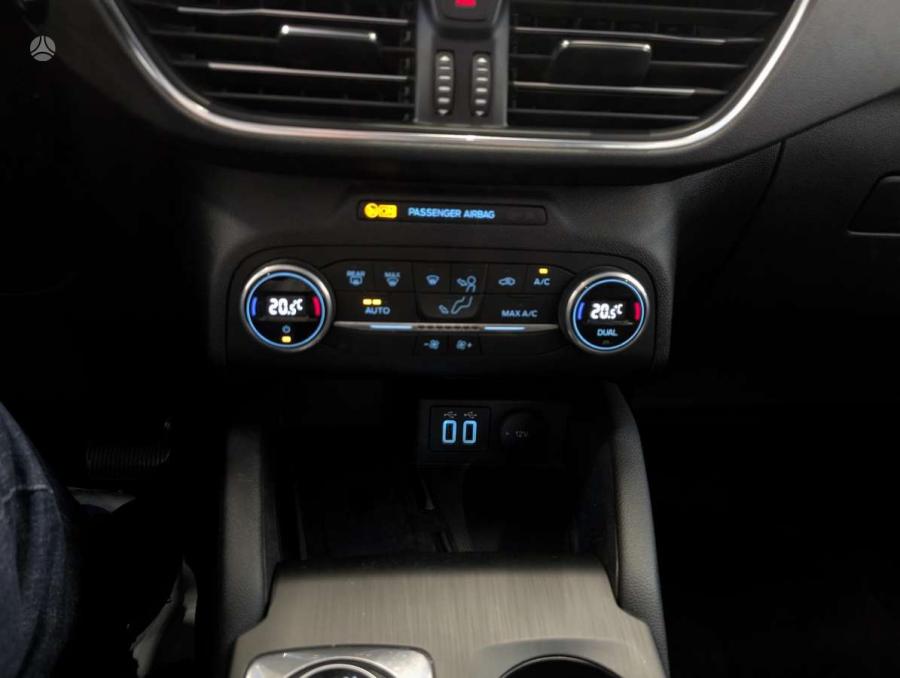 Balts Ford Kuga 2021 Kauņa, ar dzinēja tilpumu 2.49 L un nobraukumu 96 tūkst. km par 19900 €, foto 13 vietnē AUTOMOTO.COM.LV