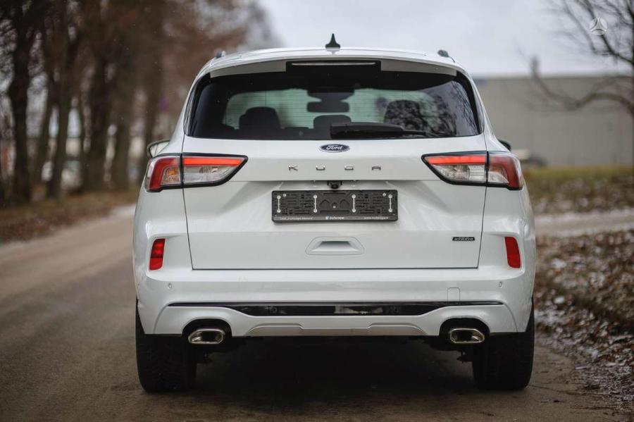 White Ford Kuga 2022 in Kaunas, with an engine capacity of 2.49 L and mileage of 161 thousand km for 17950 €, photo 24 on AUTOMOTO.COM.LV