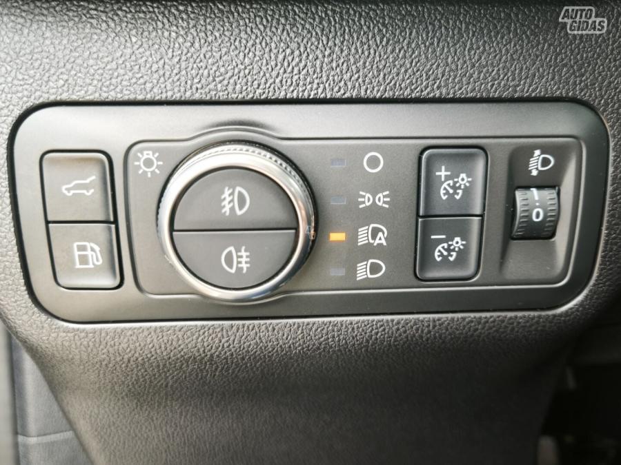 Balts Ford Kuga 2022 Kauņa, ar dzinēja tilpumu 2.50 L un nobraukumu 135 tūkst. km par 21271 €, foto 24 vietnē AUTOMOTO.COM.LV