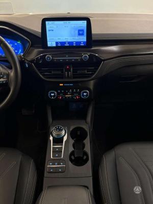 White Ford Kuga 2022 in Marijampole, with an engine capacity of 2.49 L and mileage of 181 thousand km for 17999 €, photo 17 on AUTOMOTO.COM.LV