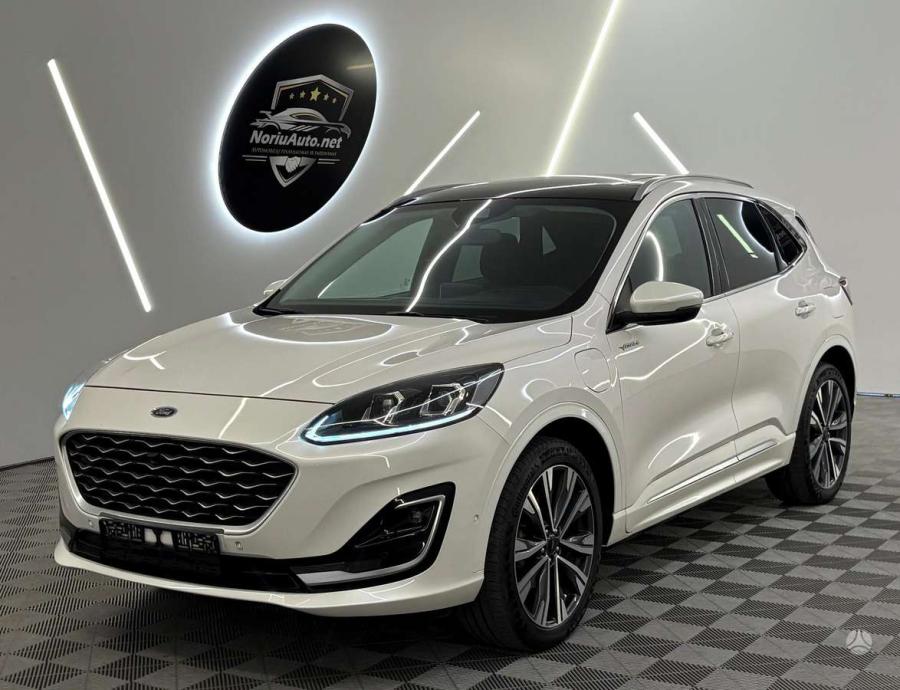 White Ford Kuga 2022 in Marijampole, with an engine capacity of 2.49 L and mileage of 181 thousand km for 17999 €, photo 32 on AUTOMOTO.COM.LV