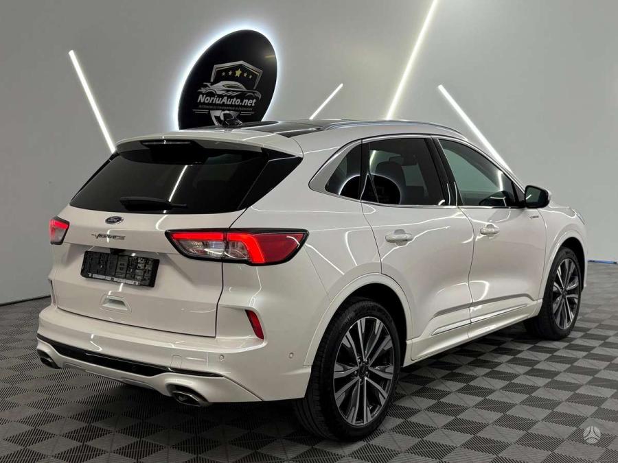 White Ford Kuga 2022 in Marijampole, with an engine capacity of 2.49 L and mileage of 181 thousand km for 17999 €, photo 34 on AUTOMOTO.COM.LV