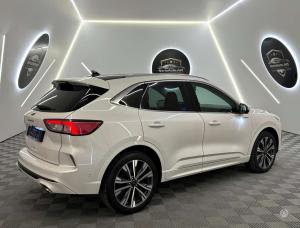 White Ford Kuga 2022 in Marijampole, with an engine capacity of 2.49 L and mileage of 181 thousand km for 17999 €, photo 37 on AUTOMOTO.COM.LV