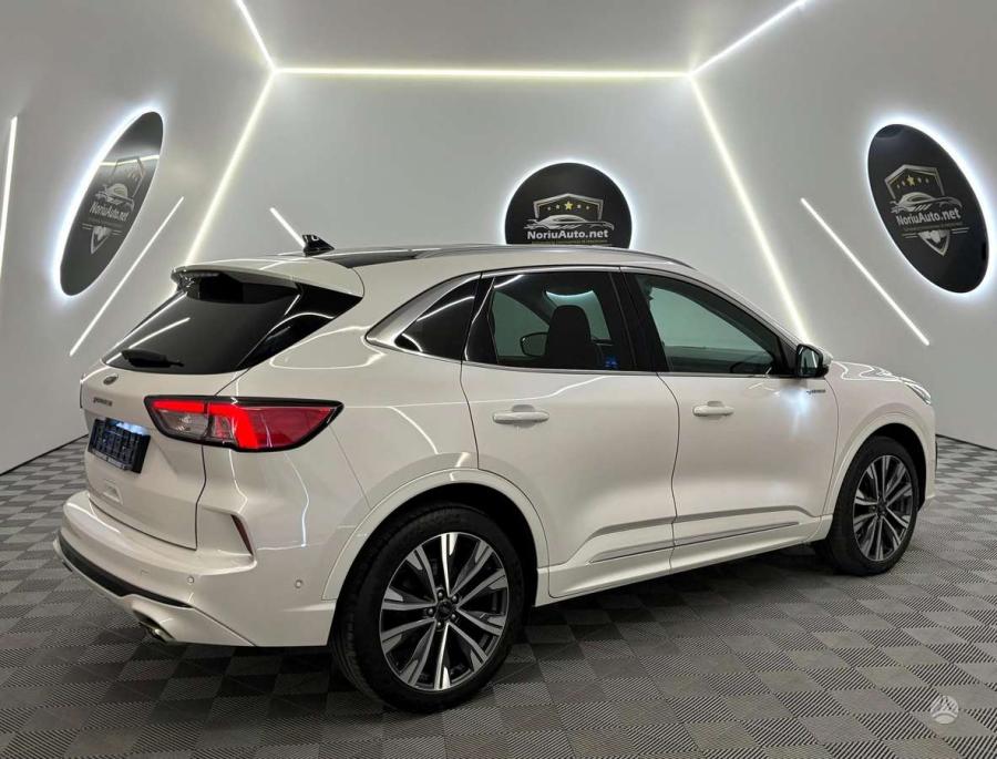 White Ford Kuga 2022 in Marijampole, with an engine capacity of 2.49 L and mileage of 181 thousand km for 17999 €, photo 37 on AUTOMOTO.COM.LV