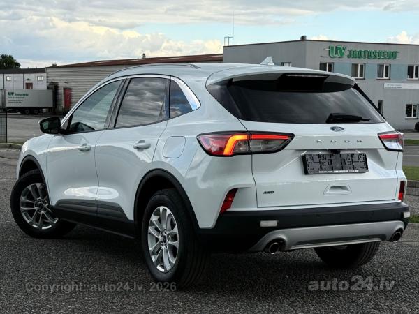 Balts Ford Kuga 2022 Tartu, ar dzinēja tilpumu 2.00 L un nobraukumu 229 tūkst. km par 16999 €, foto 2 vietnē AUTOMOTO.COM.LV