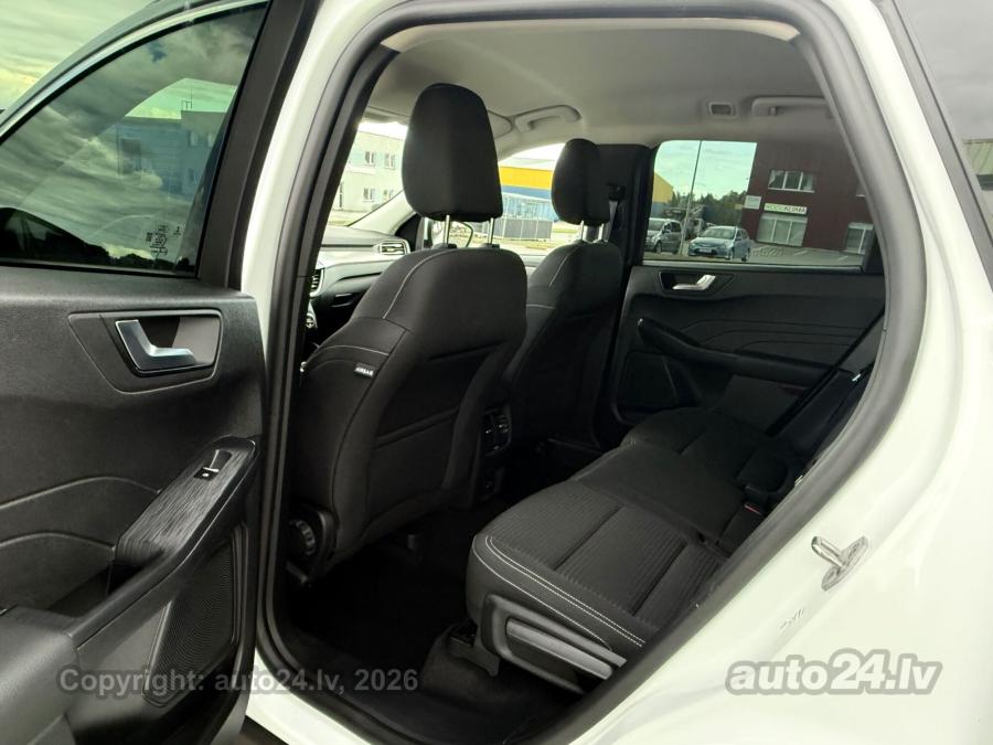 Balts Ford Kuga 2022 Tartu, ar dzinēja tilpumu 2.00 L un nobraukumu 229 tūkst. km par 16999 €, foto 21 vietnē AUTOMOTO.COM.LV