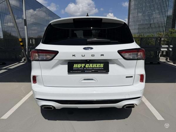 White Ford Kuga 2022 in Vilnius, with an engine capacity of 2.49 L and mileage of 49 thousand km for 22990 €, photo 8 on AUTOMOTO.COM.LV