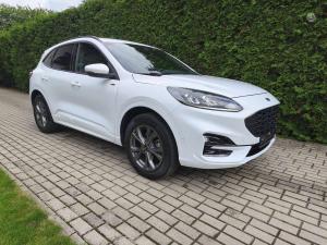 White Ford Kuga 2022 in Vilnius, with an engine capacity of 2.49 L and mileage of 83 thousand km for 19950 €, photo 6 on AUTOMOTO.COM.LV