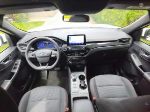 White Ford Kuga 2022 in Vilnius, with an engine capacity of 2.49 L and mileage of 83 thousand km for 19950 €, photo 11 on AUTOMOTO.COM.LV