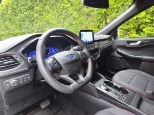 White Ford Kuga 2022 in Vilnius, with an engine capacity of 2.49 L and mileage of 83 thousand km for 19950 €, photo 12 on AUTOMOTO.COM.LV