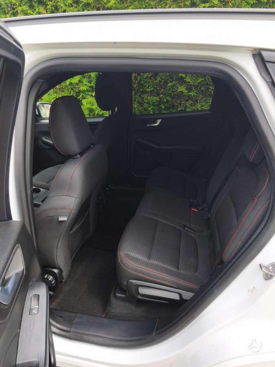 White Ford Kuga 2022 in Vilnius, with an engine capacity of 2.49 L and mileage of 83 thousand km for 19950 €, photo 14 on AUTOMOTO.COM.LV