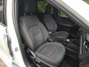 White Ford Kuga 2022 in Vilnius, with an engine capacity of 2.49 L and mileage of 83 thousand km for 19950 €, photo 15 on AUTOMOTO.COM.LV