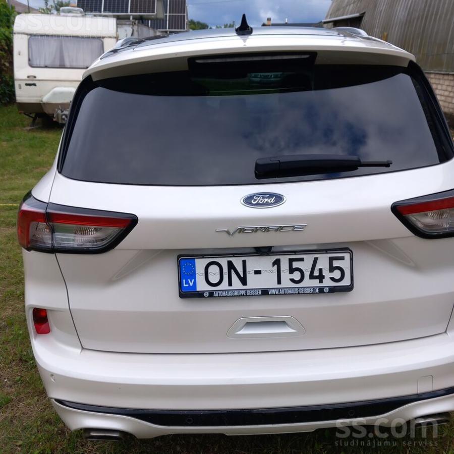 Balts Ford Kuga 2022 Daugavpils, ar dzinēja tilpumu 2.50 L un nobraukumu 181 tūkst. km par 22500 €, foto 3 vietnē AUTOMOTO.COM.LV