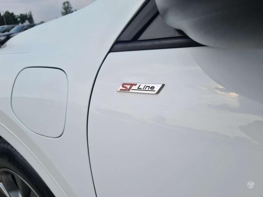 Balts Ford Kuga 2022 Šauļi, ar dzinēja tilpumu 2.49 L un nobraukumu 180 tūkst. km par 16880 €, foto 11 vietnē AUTOMOTO.COM.LV