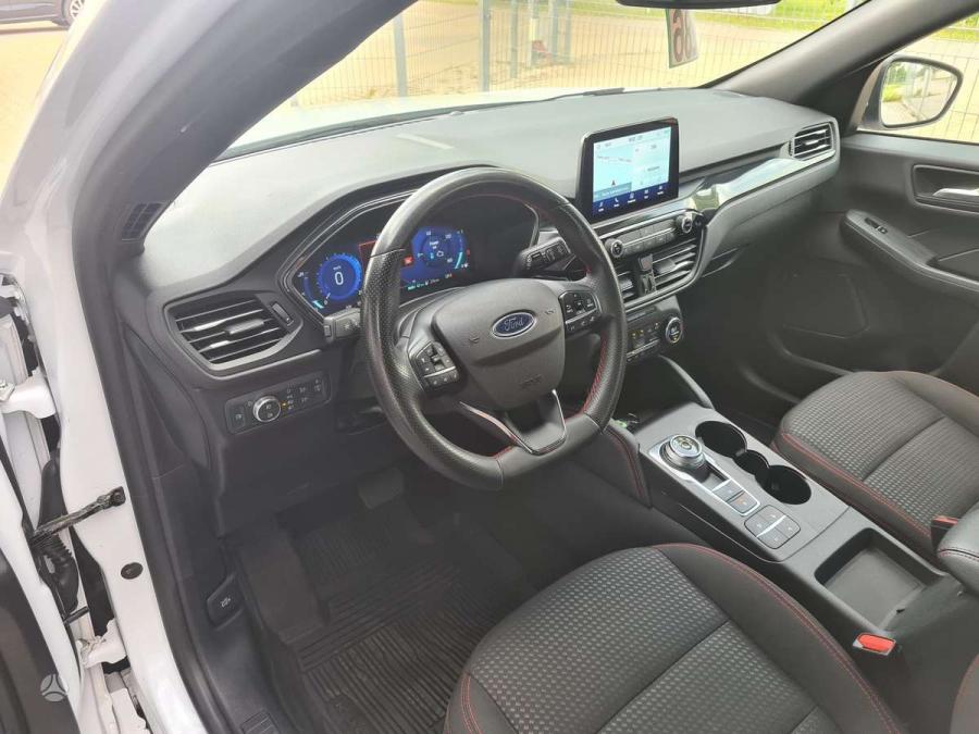 Balts Ford Kuga 2022 Šauļi, ar dzinēja tilpumu 2.49 L un nobraukumu 180 tūkst. km par 16880 €, foto 13 vietnē AUTOMOTO.COM.LV