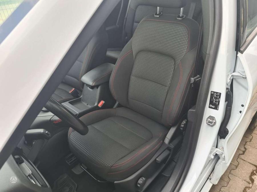 Balts Ford Kuga 2022 Šauļi, ar dzinēja tilpumu 2.49 L un nobraukumu 180 tūkst. km par 16880 €, foto 16 vietnē AUTOMOTO.COM.LV