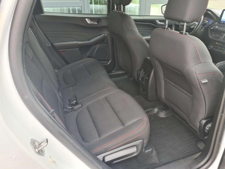 Balts Ford Kuga 2022 Šauļi, ar dzinēja tilpumu 2.49 L un nobraukumu 180 tūkst. km par 16880 €, foto 19 vietnē AUTOMOTO.COM.LV