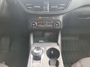 Balts Ford Kuga 2022 Šauļi, ar dzinēja tilpumu 2.49 L un nobraukumu 180 tūkst. km par 16880 €, foto 23 vietnē AUTOMOTO.COM.LV