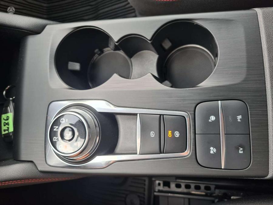 Balts Ford Kuga 2022 Šauļi, ar dzinēja tilpumu 2.49 L un nobraukumu 180 tūkst. km par 16880 €, foto 24 vietnē AUTOMOTO.COM.LV