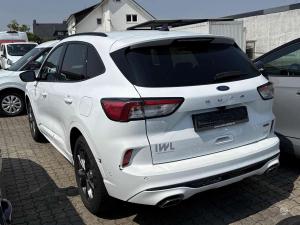 White Ford Kuga 2022 in Vilnius, with an engine capacity of 2.49 L and mileage of 122 thousand km for 18333 €, photo 4 on AUTOMOTO.COM.LV