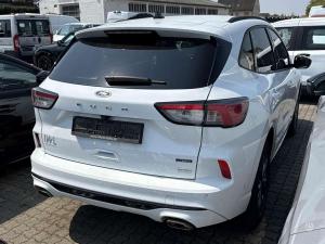 White Ford Kuga 2022 in Vilnius, with an engine capacity of 2.49 L and mileage of 122 thousand km for 18333 €, photo 5 on AUTOMOTO.COM.LV
