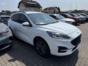 White Ford Kuga 2022 in Vilnius, with an engine capacity of 2.49 L and mileage of 122 thousand km for 18333 €, photo 12 on AUTOMOTO.COM.LV