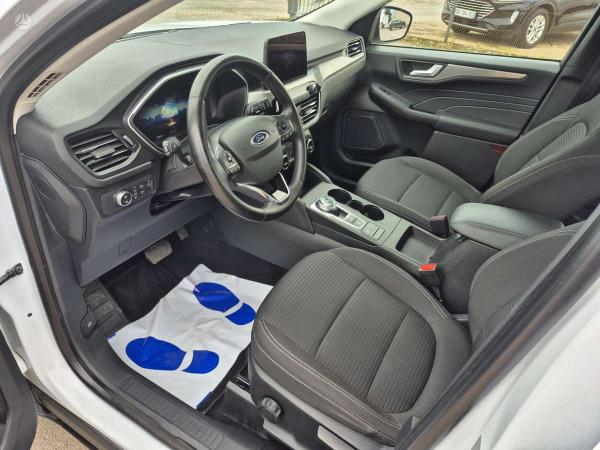 White Ford Kuga 2022 in Taurage, with an engine capacity of 2.50 L and mileage of 270 thousand km for 12200 €, photo 9 on AUTOMOTO.COM.LV