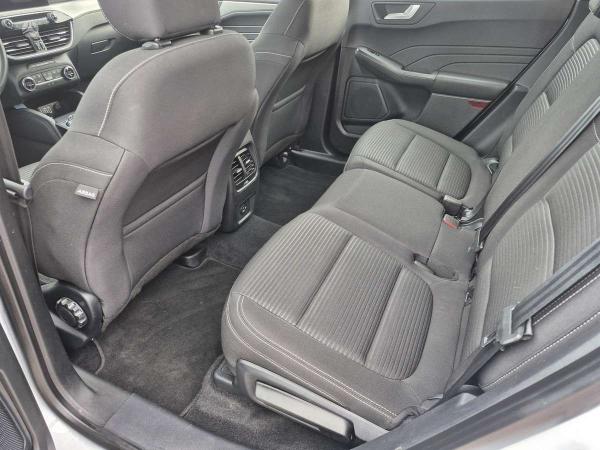 White Ford Kuga 2022 in Taurage, with an engine capacity of 2.50 L and mileage of 270 thousand km for 12200 €, photo 10 on AUTOMOTO.COM.LV