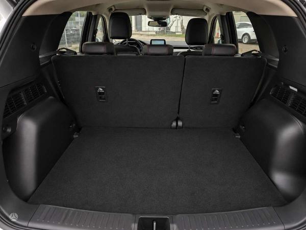 White Ford Kuga 2022 in Pakruojis, with an engine capacity of 2.00 L and mileage of 144 thousand km for 14900 €, photo 6 on AUTOMOTO.COM.LV
