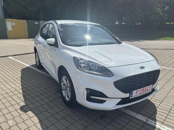 White Ford Kuga 2022 in Marijampole, with an engine capacity of 2.49 L and mileage of 190 thousand km for 17500 €, photo 5 on AUTOMOTO.COM.LV