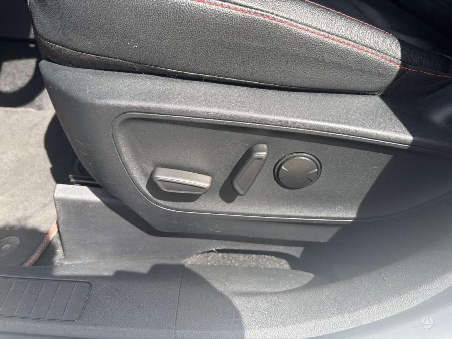 Balts Ford Kuga 2022 Marijampole, ar dzinēja tilpumu 2.49 L un nobraukumu 190 tūkst. km par 17500 €, foto 25 vietnē AUTOMOTO.COM.LV
