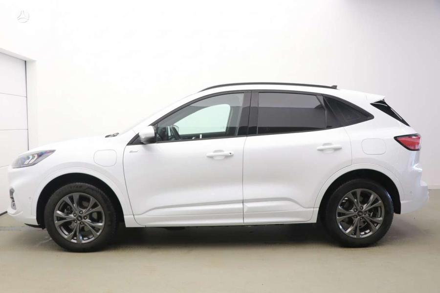 White Ford Kuga 2022 in Vilnius, with an engine capacity of 2.49 L and mileage of 46 thousand km for 22150 €, photo 6 on AUTOMOTO.COM.LV