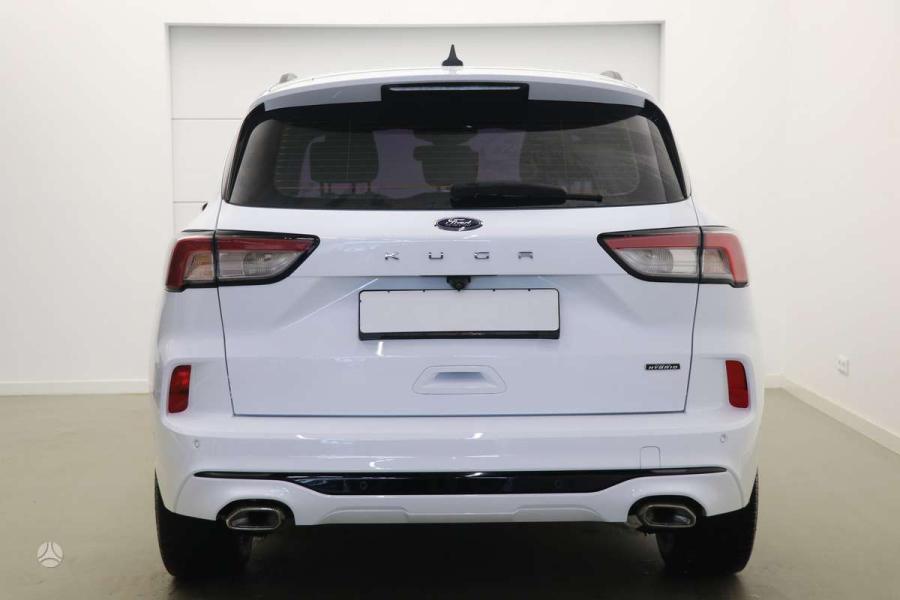 White Ford Kuga 2022 in Vilnius, with an engine capacity of 2.49 L and mileage of 46 thousand km for 22150 €, photo 7 on AUTOMOTO.COM.LV