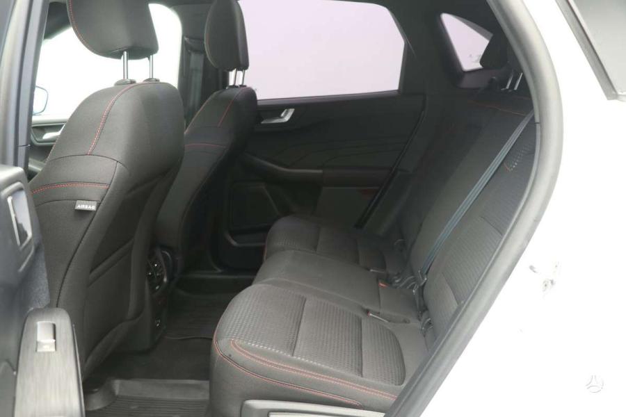 White Ford Kuga 2022 in Vilnius, with an engine capacity of 2.49 L and mileage of 46 thousand km for 22150 €, photo 13 on AUTOMOTO.COM.LV