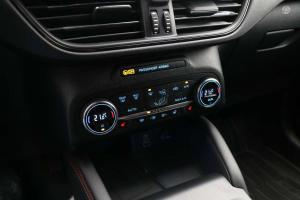 White Ford Kuga 2022 in Vilnius, with an engine capacity of 2.49 L and mileage of 46 thousand km for 22150 €, photo 16 on AUTOMOTO.COM.LV