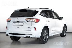 Balts Ford Kuga 2022 Rīga, ar dzinēja tilpumu 2.50 L un nobraukumu 59 tūkst. km par 22990 €, foto 5 vietnē AUTOMOTO.COM.LV