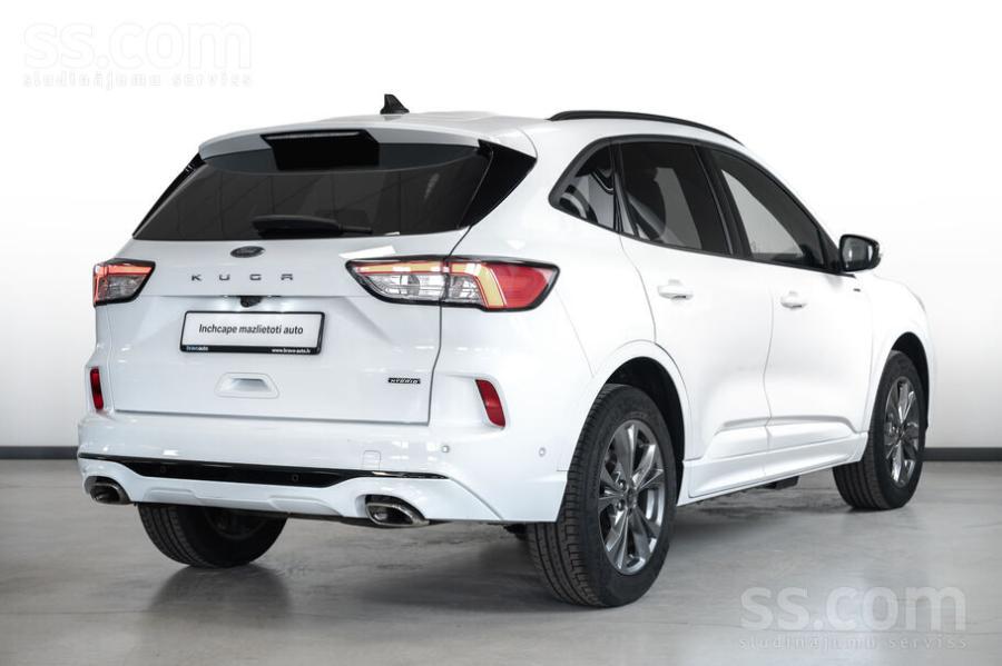 Balts Ford Kuga 2022 Rīga, ar dzinēja tilpumu 2.50 L un nobraukumu 59 tūkst. km par 22990 €, foto 5 vietnē AUTOMOTO.COM.LV