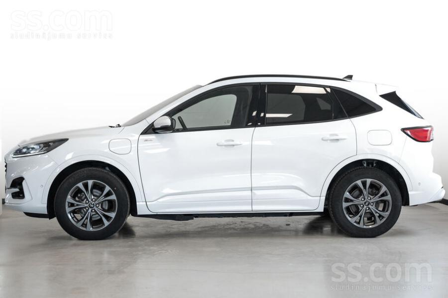 Balts Ford Kuga 2022 Rīga, ar dzinēja tilpumu 2.50 L un nobraukumu 59 tūkst. km par 22990 €, foto 6 vietnē AUTOMOTO.COM.LV