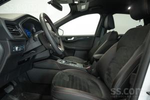 Balts Ford Kuga 2022 Rīga, ar dzinēja tilpumu 2.50 L un nobraukumu 59 tūkst. km par 22990 €, foto 12 vietnē AUTOMOTO.COM.LV