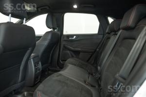 Balts Ford Kuga 2022 Rīga, ar dzinēja tilpumu 2.50 L un nobraukumu 59 tūkst. km par 22990 €, foto 14 vietnē AUTOMOTO.COM.LV