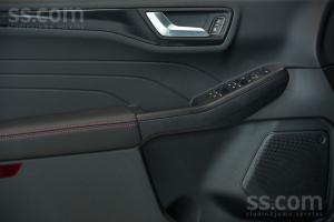 Balts Ford Kuga 2022 Rīga, ar dzinēja tilpumu 2.50 L un nobraukumu 59 tūkst. km par 22990 €, foto 16 vietnē AUTOMOTO.COM.LV