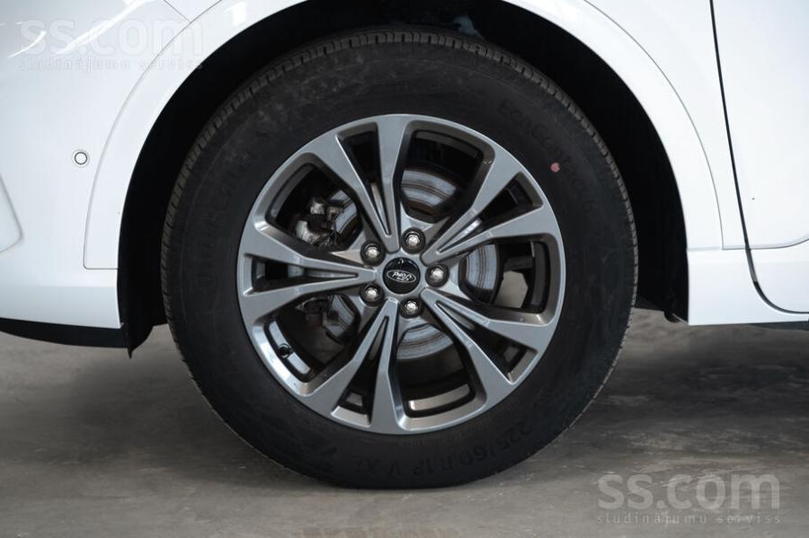 Balts Ford Kuga 2022 Rīga, ar dzinēja tilpumu 2.50 L un nobraukumu 59 tūkst. km par 22990 €, foto 29 vietnē AUTOMOTO.COM.LV