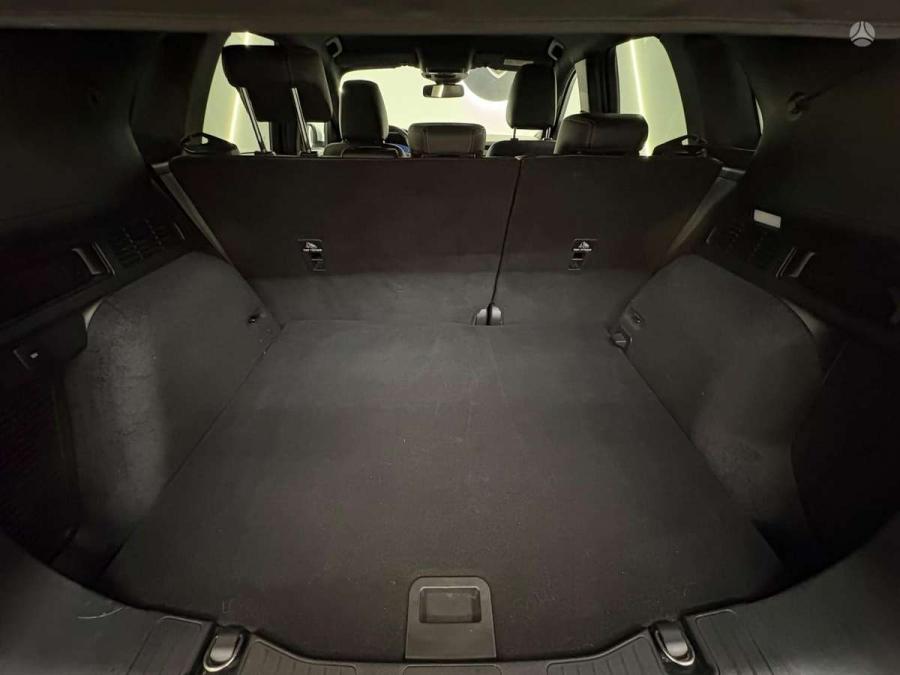 White Ford Kuga 2022 in Marijampole, with an engine capacity of 2.00 L and mileage of 241 thousand km for 15860 €, photo 23 on AUTOMOTO.COM.LV