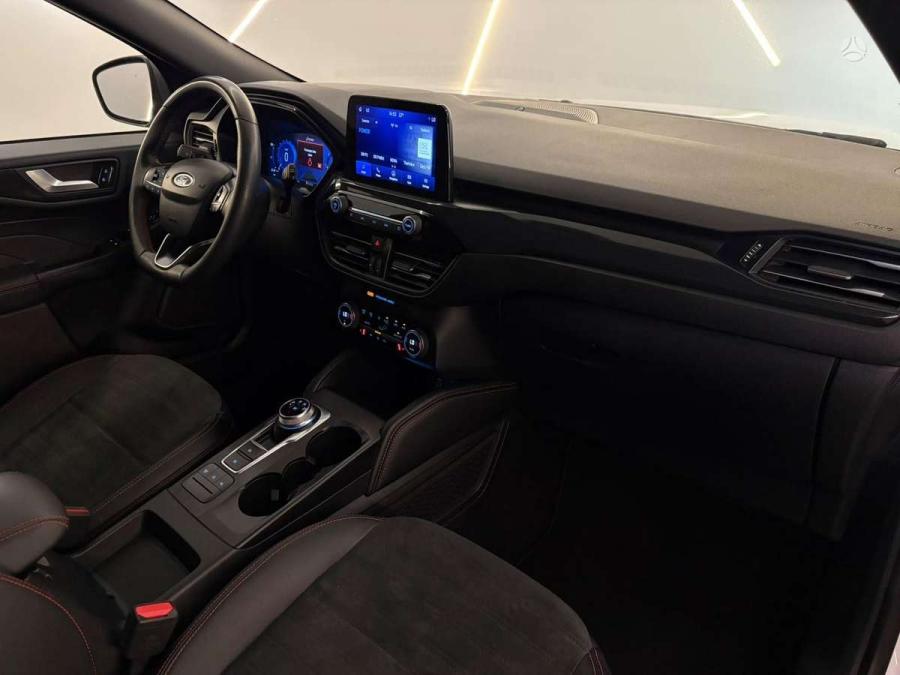 White Ford Kuga 2022 in Marijampole, with an engine capacity of 2.00 L and mileage of 241 thousand km for 15860 €, photo 34 on AUTOMOTO.COM.LV