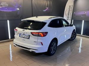 Белый Форд Куга 2022 в Авиженяй, объемом двигателя 2.50 л и пробегом 47 тыс. км за 20500 €, фото 3 на AUTOMOTO.COM.LV