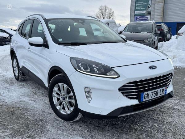 White Ford Kuga 2023 in Taurage, with an engine capacity of 2.49 L and mileage of 191 thousand km for 12500 €, photo 3 on AUTOMOTO.COM.LV