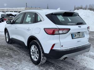 White Ford Kuga 2023 in Taurage, with an engine capacity of 2.49 L and mileage of 191 thousand km for 12500 €, photo 7 on AUTOMOTO.COM.LV