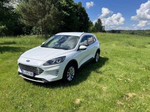 White Ford Kuga 2023 in Vilnius, with an engine capacity of 2.50 L and mileage of 269 thousand km for 11200 €, photo  on AUTOMOTO.COM.LV