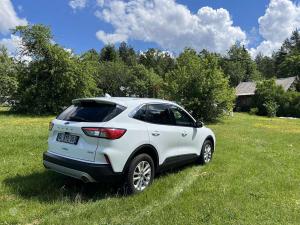 White Ford Kuga 2023 in Vilnius, with an engine capacity of 2.50 L and mileage of 269 thousand km for 11200 €, photo 4 on AUTOMOTO.COM.LV